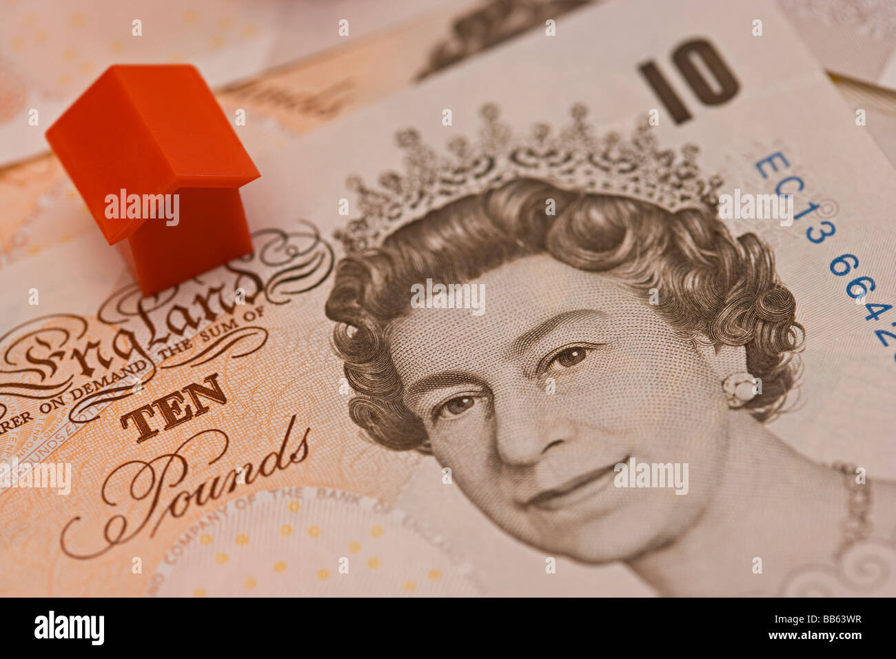 Ten house hi-res stock photography and images - Alamy