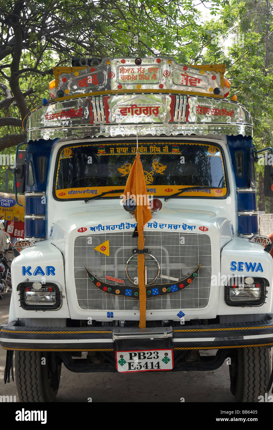A brightly painted lorry in Delhi, India Stock Photo - Alamy