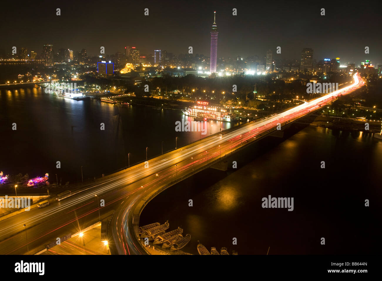Nile and downtown skyline at night hi-res stock photography and images ...