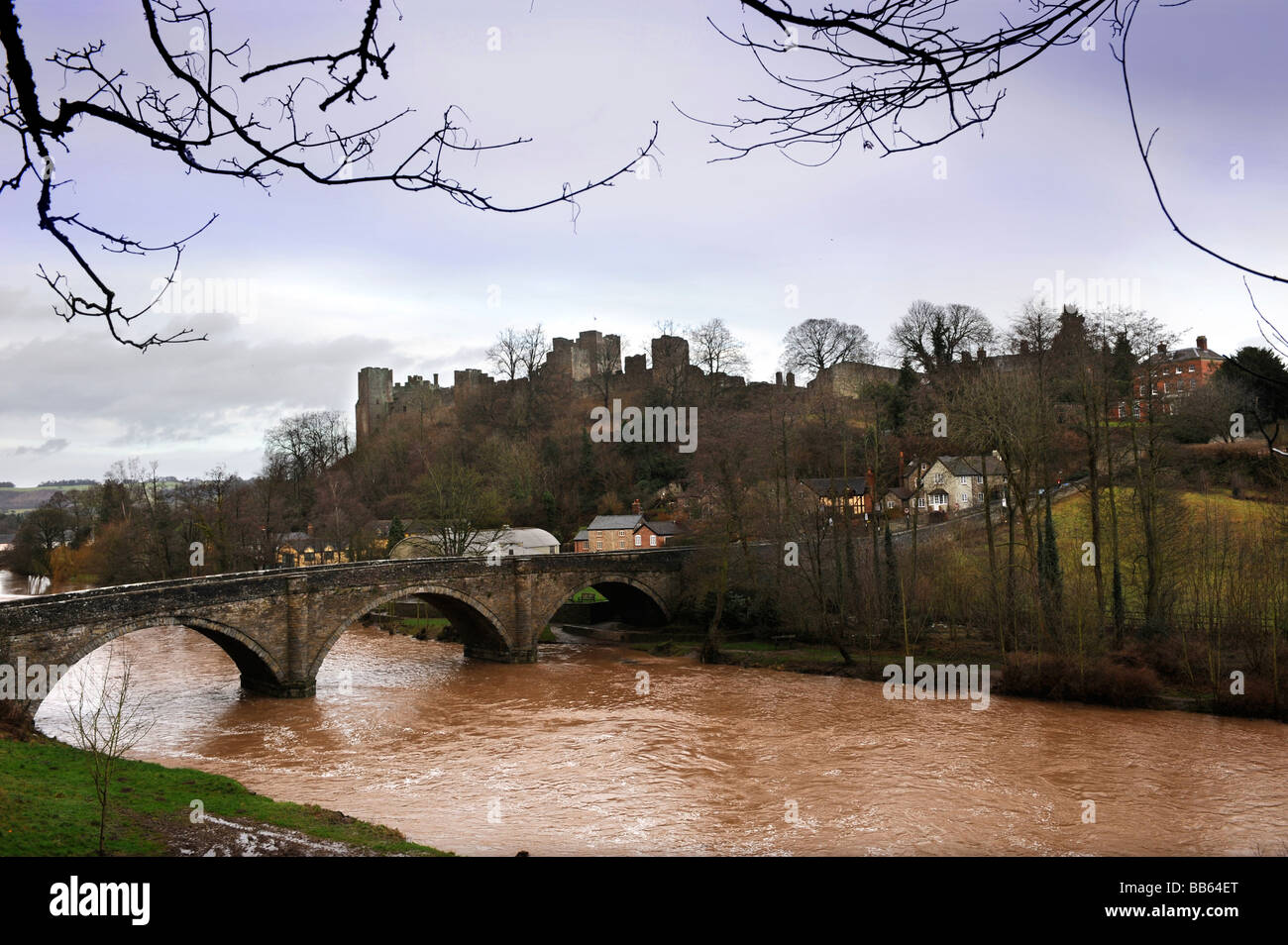 Dinham bridge and ludlow castle hi-res stock photography and images - Alamy