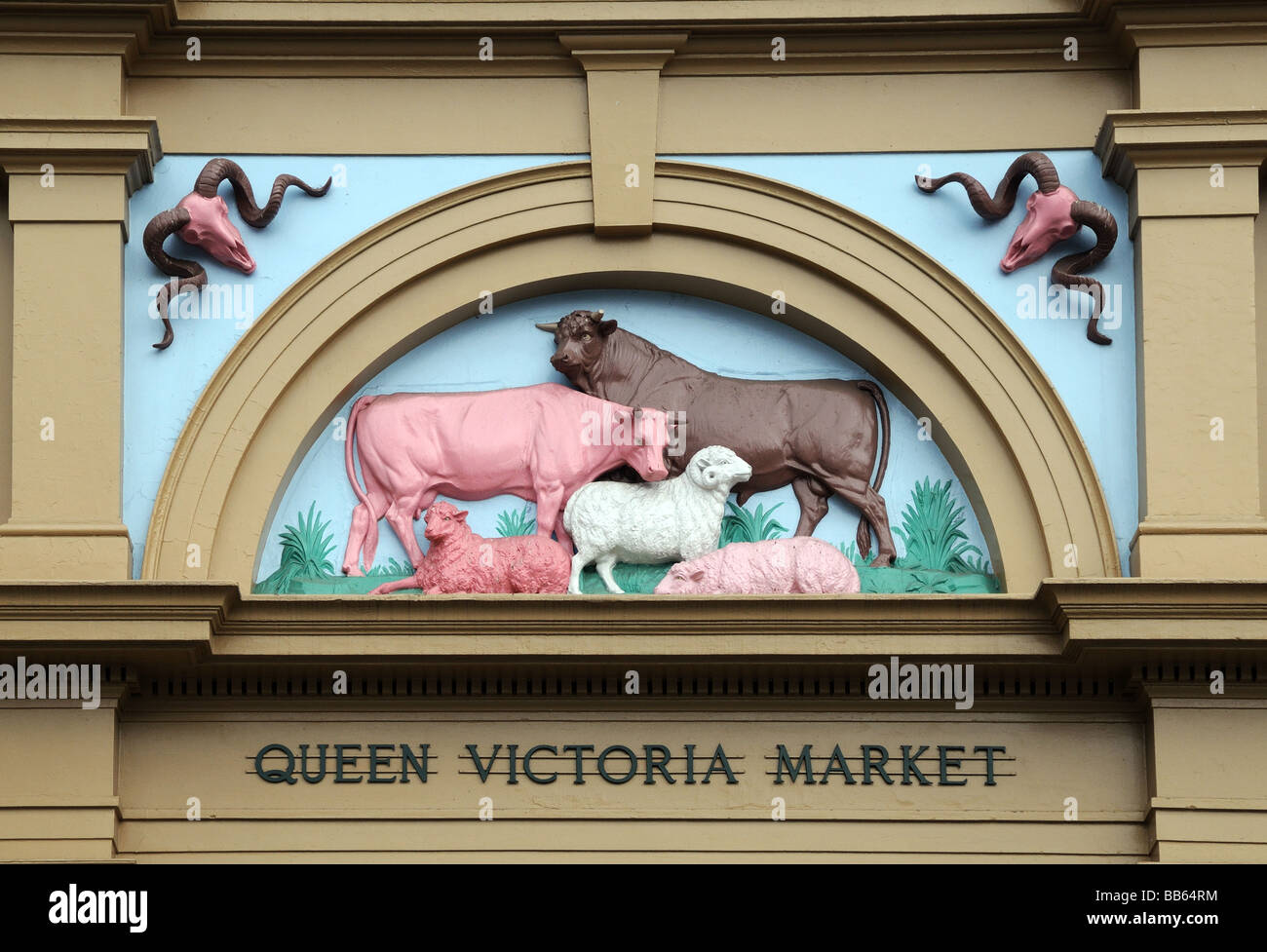 Queen Vic Market Logo