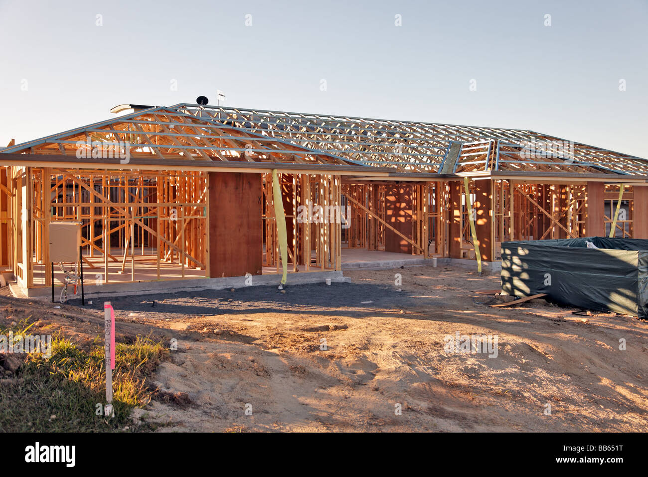 Builders housing construction new build hi-res stock photography and ...