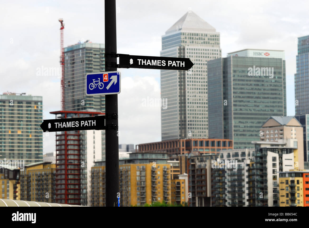 London docklands sign hi-res stock photography and images - Alamy