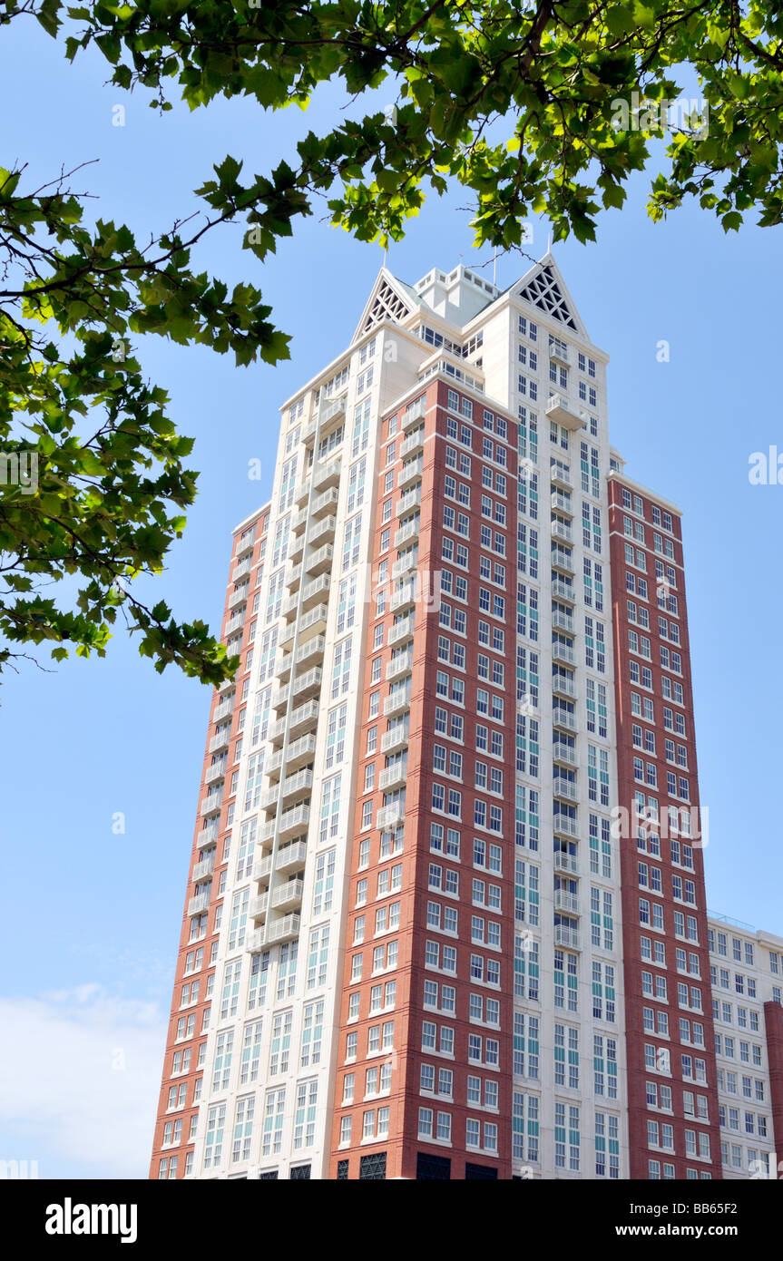 Residences tower at Westin Hotel skyscraper in downtown Providence ...