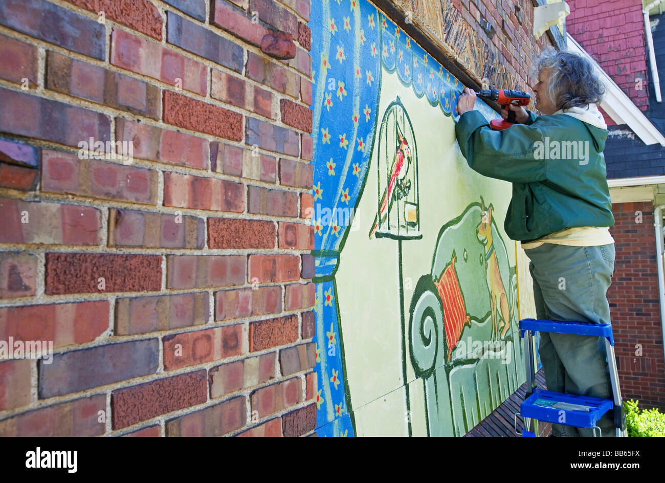 Boarded up homes detroit hi-res stock photography and images - Alamy