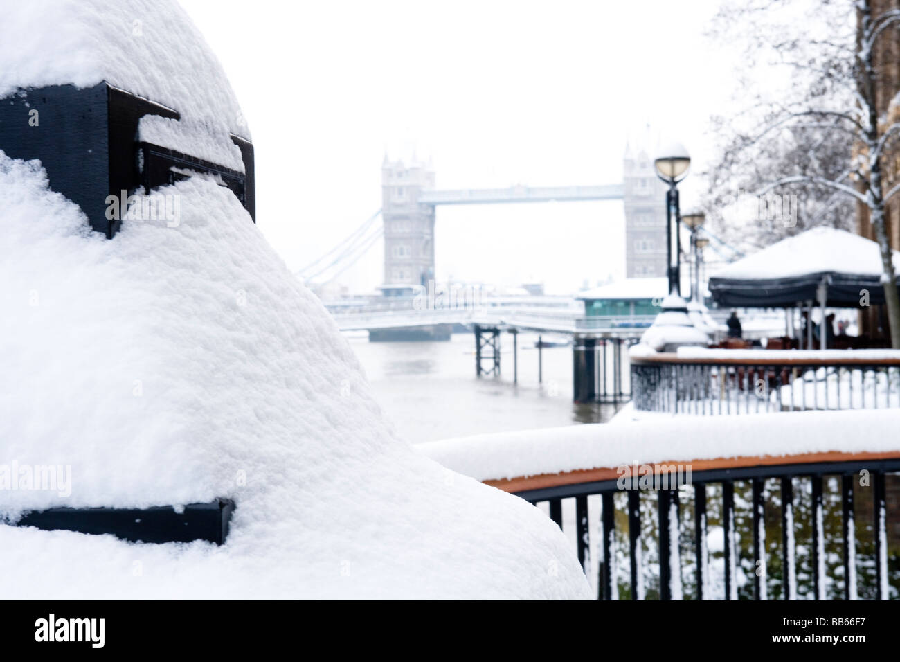 Winter snow in London Stock Photo - Alamy