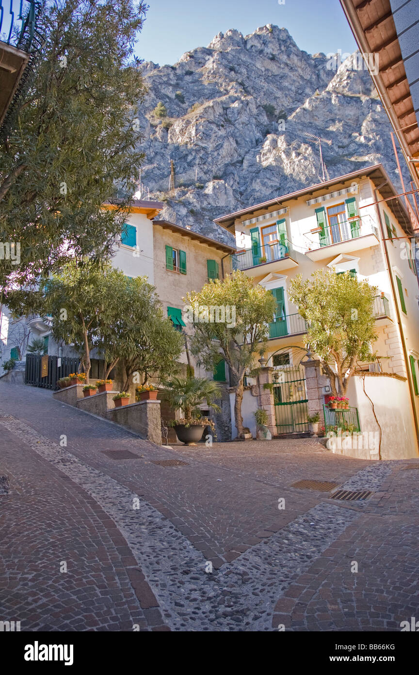 Shady street hi-res stock photography and images - Alamy