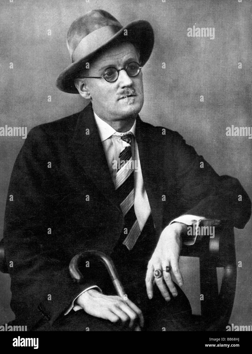 James joyce hi-res stock photography and images - Alamy