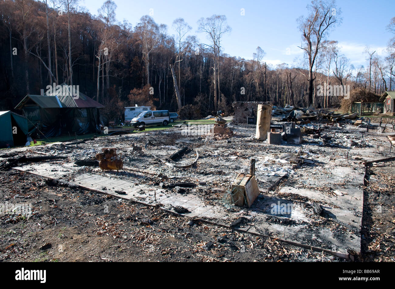 Bushfire destroyed home hi-res stock photography and images - Alamy