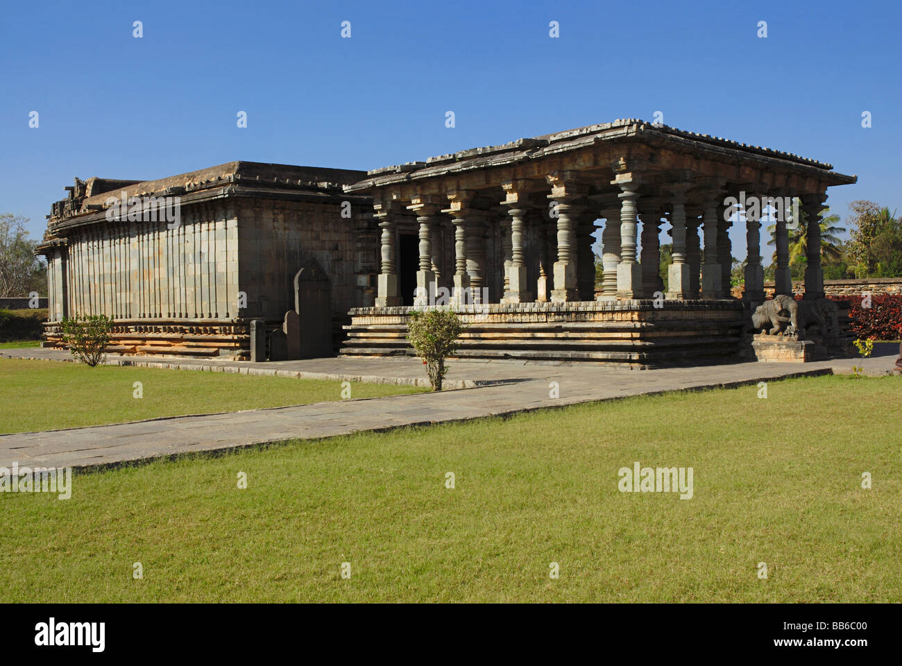 Mandapa temple hi-res stock photography and images - Alamy