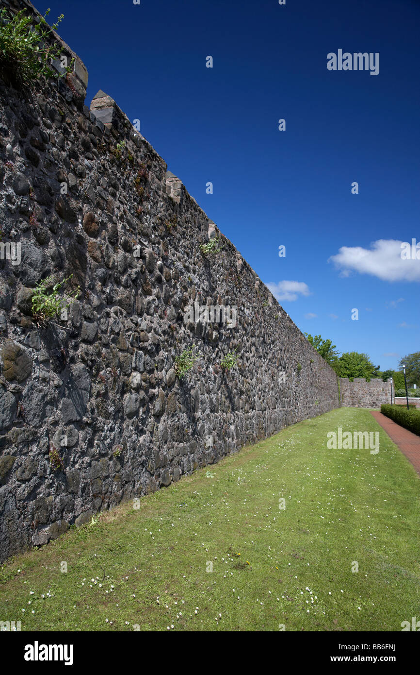Section medieval town wall hi-res stock photography and images - Alamy