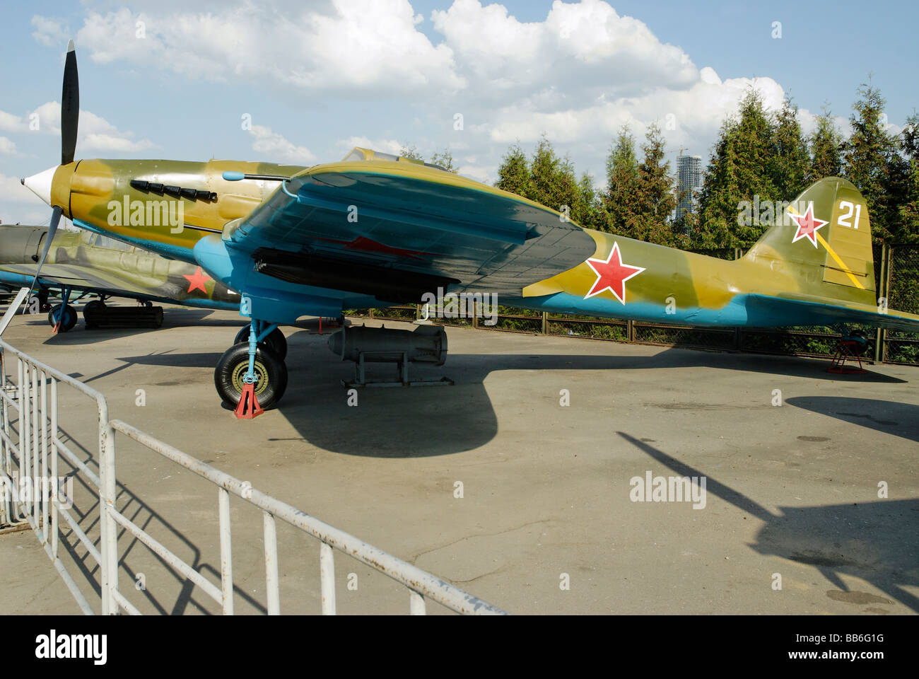 Ilyushin il 2 hi-res stock photography and images - Alamy