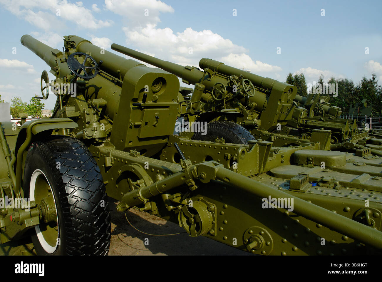 Howitzer cannon hi-res stock photography and images - Alamy