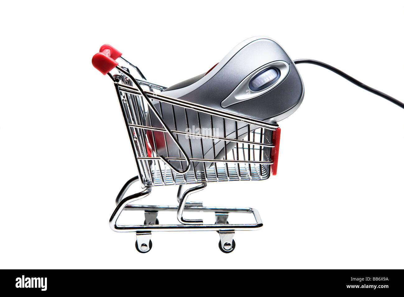 Online shopping cart hi-res stock photography and images - Alamy