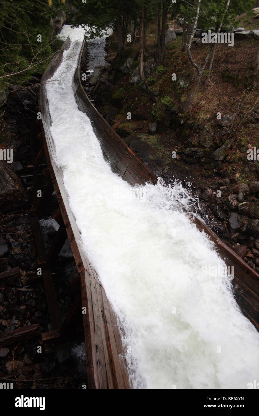 Canadian logging industry hi-res stock photography and images - Alamy
