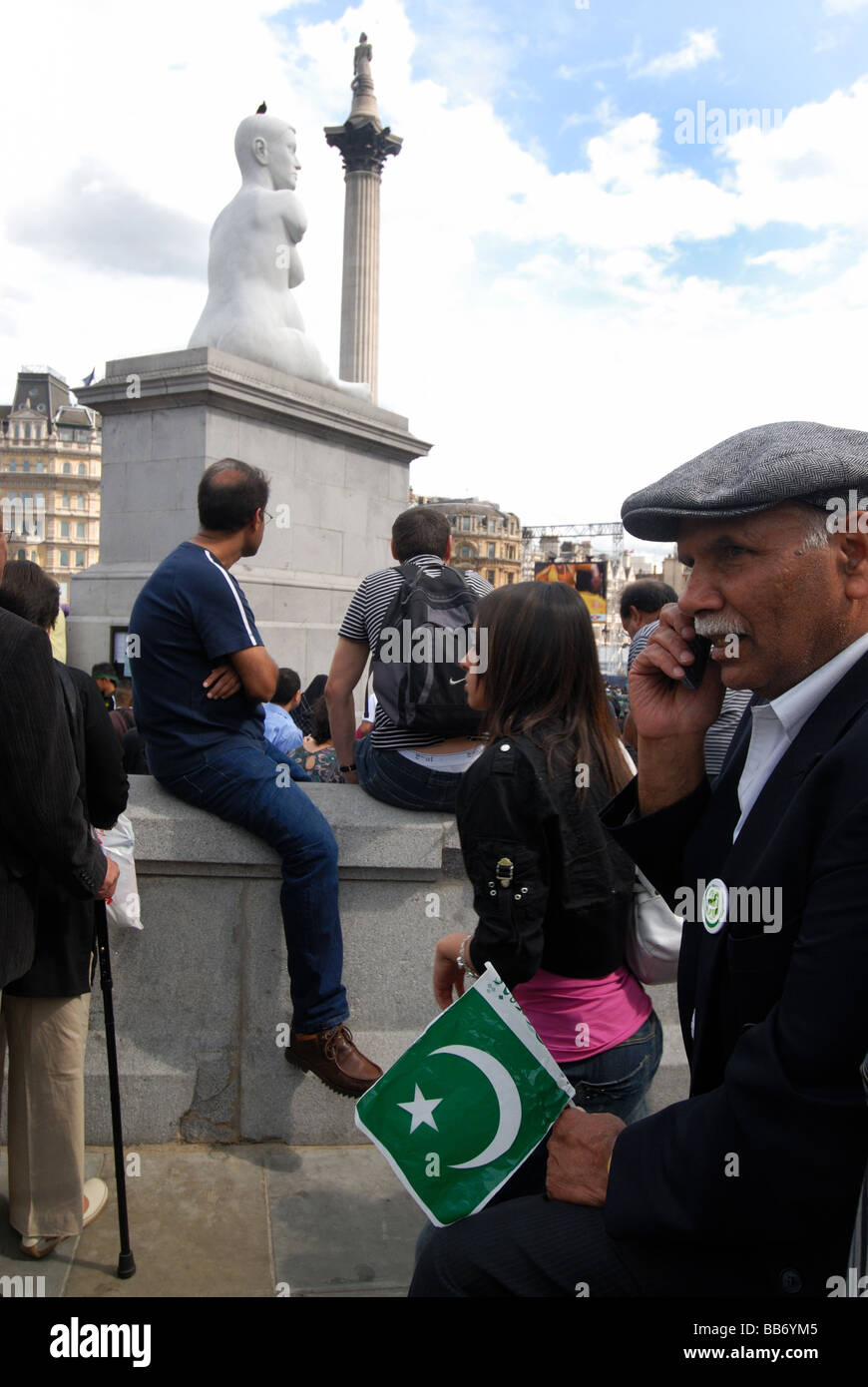 Pakistan community Trafalgar Square with sculpure of Alison Lapper by ...