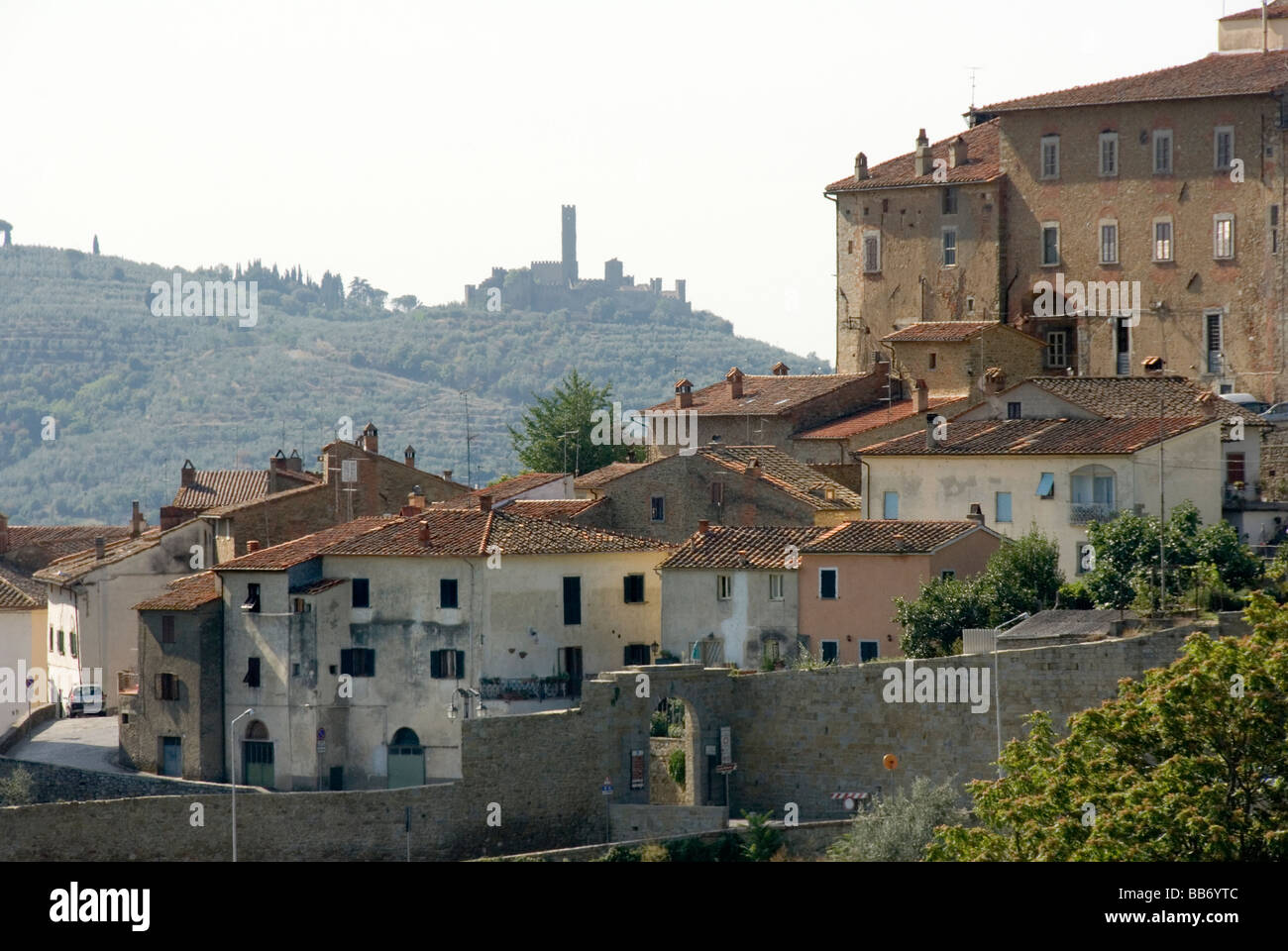 Montecchio village and castle hi-res stock photography and images - Alamy