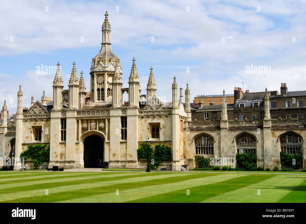 Inside college cambridge university hi-res stock photography and images ...