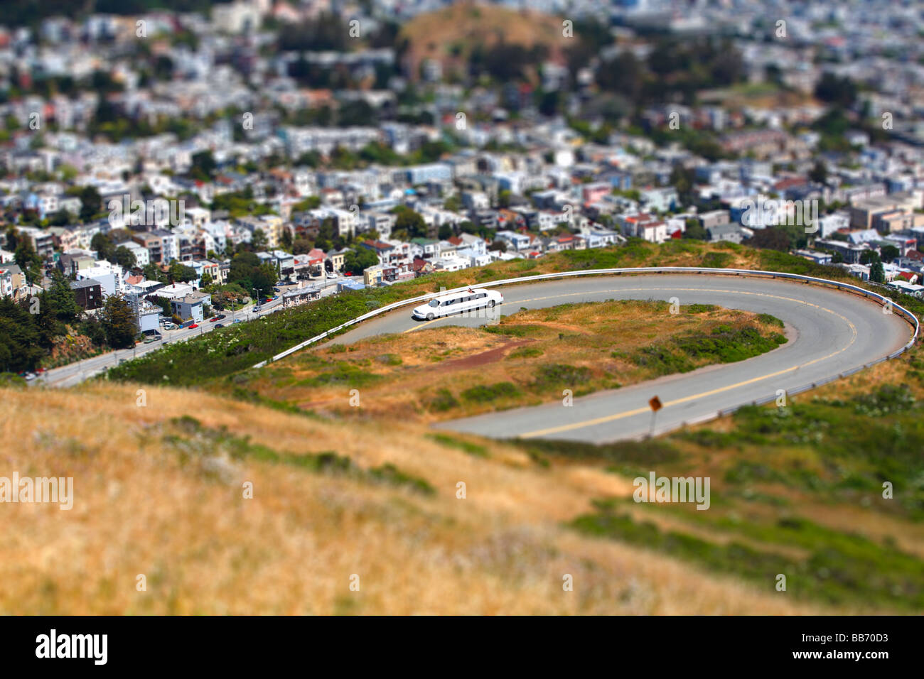 Bendy road hi-res stock photography and images - Alamy