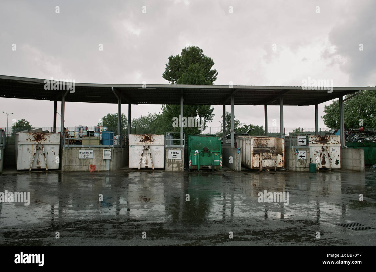 Waste management and recycle platform Stock Photo - Alamy