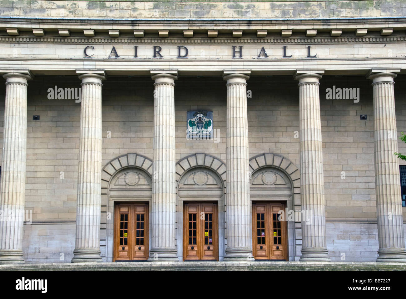 Doric columns at the main entrance of the Caird Hall in Dundee, UK ...