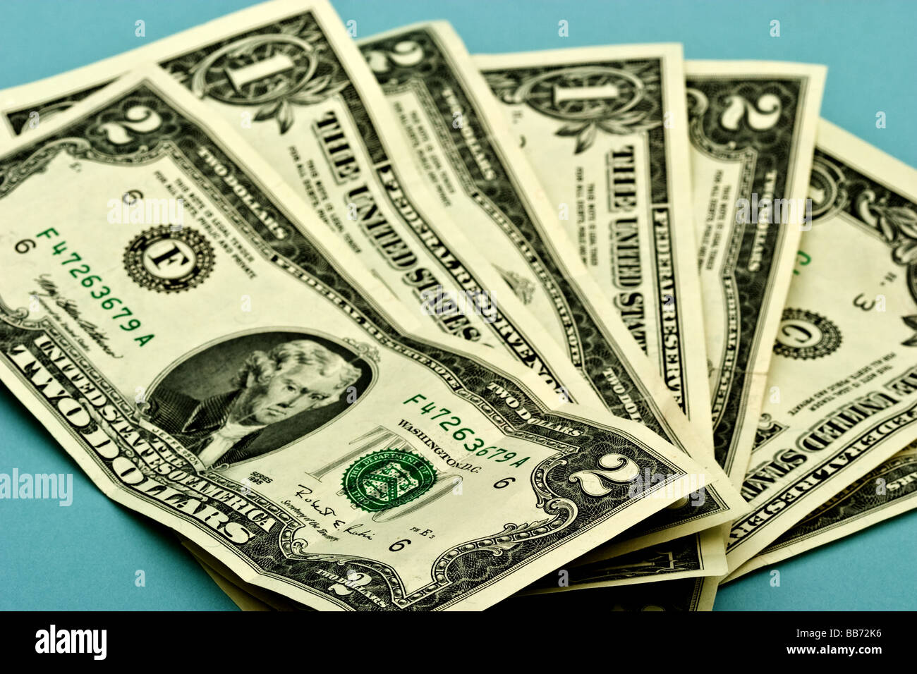 American one and two dollar bills Stock Photo - Alamy