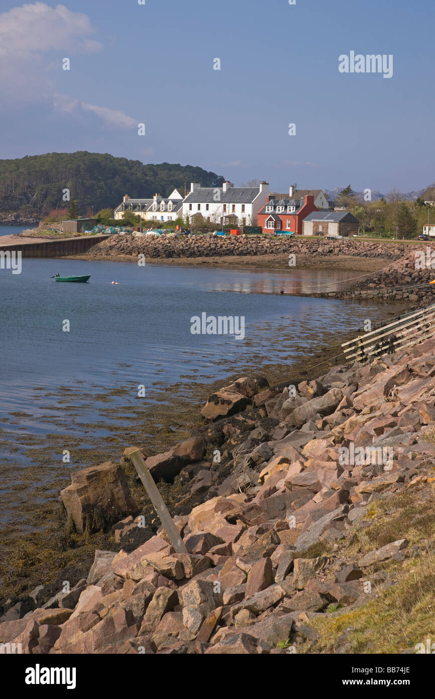 Shieldaig village hi-res stock photography and images - Alamy