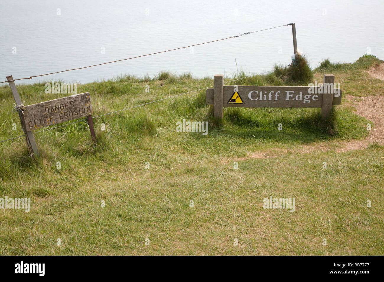 Cliff signs hi-res stock photography and images - Alamy