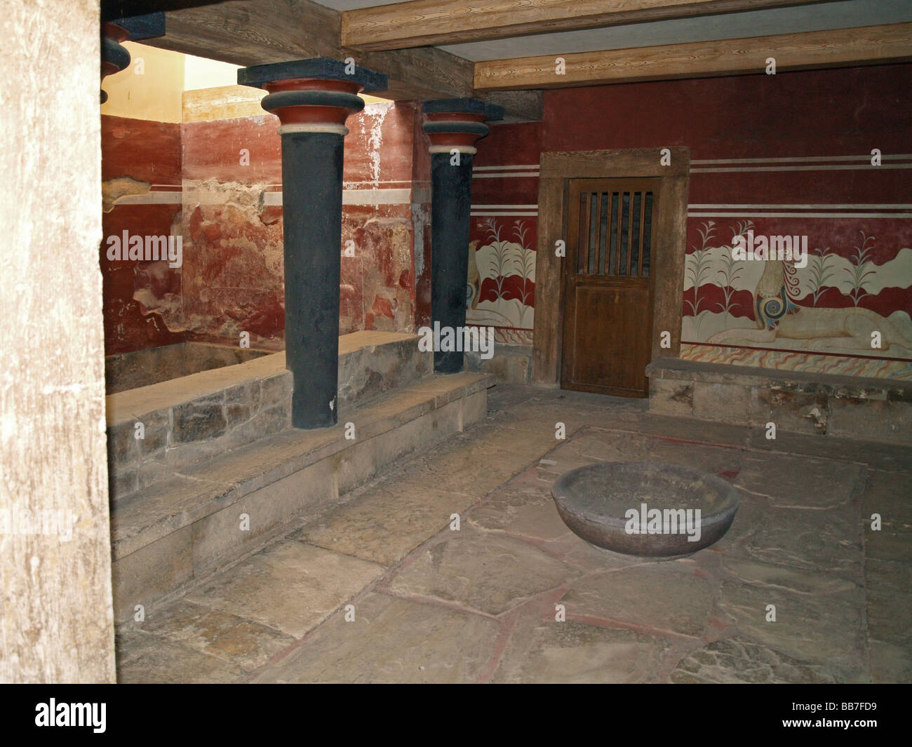 Labyrinth of knossos hi-res stock photography and images - Alamy