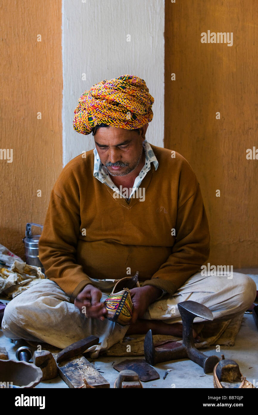 Indian shoemaker, North India, India, Asia Stock Photo - Alamy