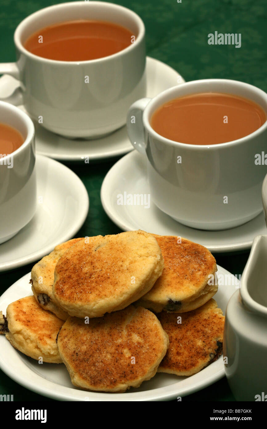 Tea and scones Stock Photo - Alamy