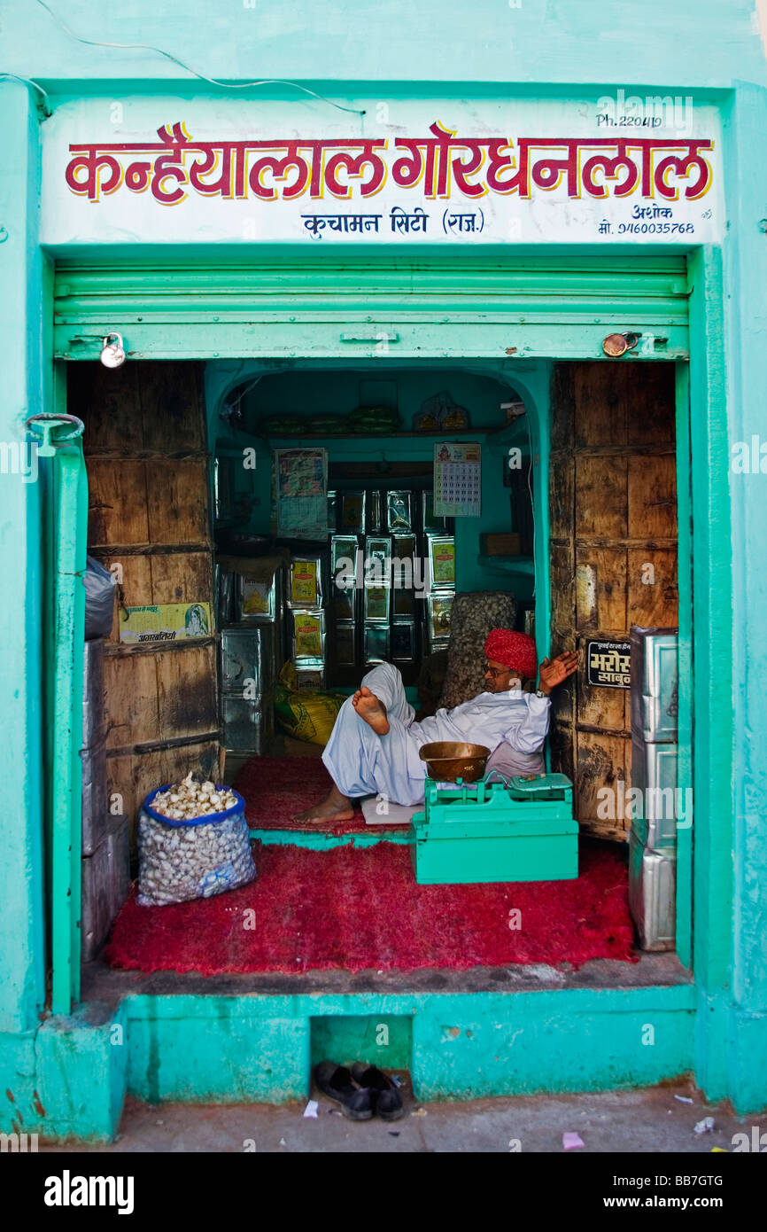 India grocery shop hi-res stock photography and images - Alamy