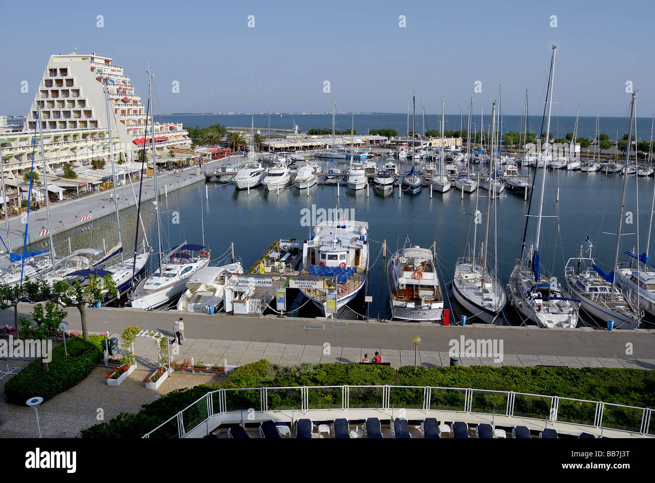 Marina and contemporary buildings, Montpellier, Languedoc-Roussillon ...