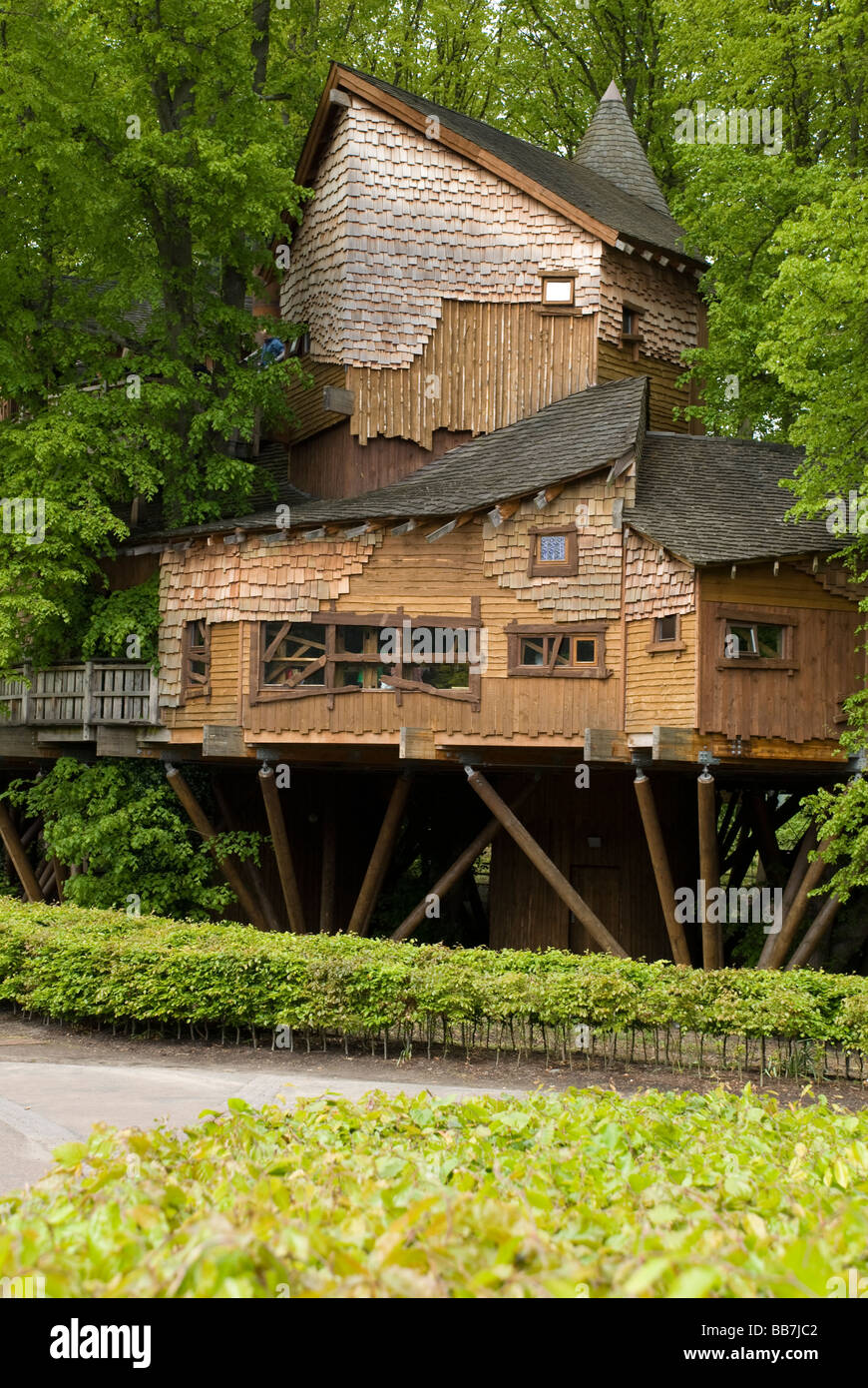 Alnwick Gardens famous tree house, Northumberland Stock Photo - Alamy