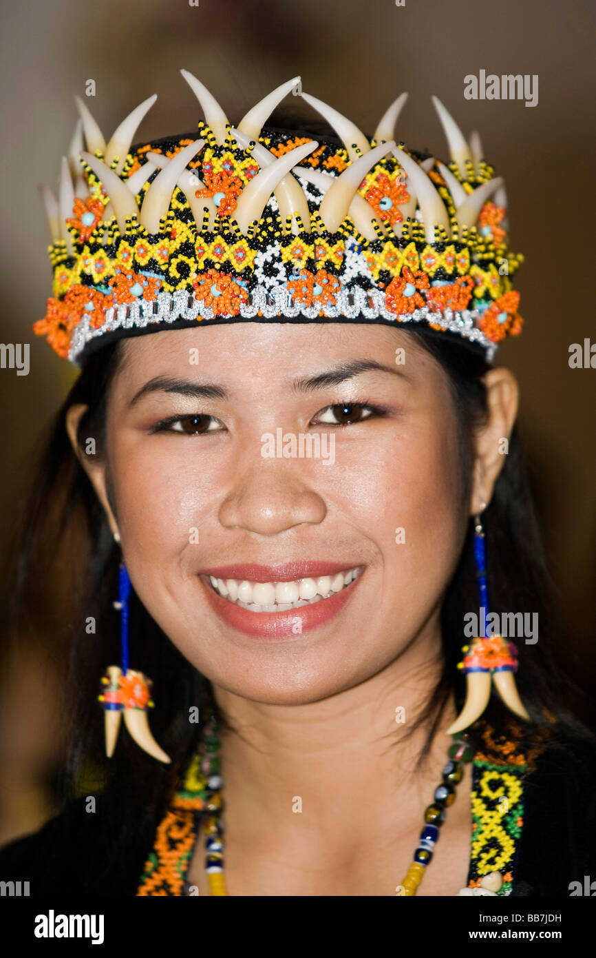 Indonesian women portrait hi-res stock photography and images - Alamy