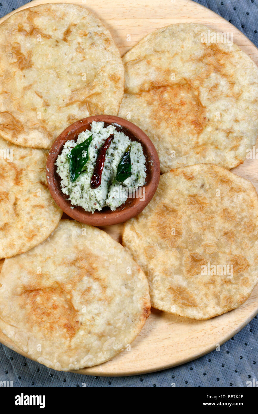 Urad dal Puri is a Central Indian puffed deep-fried flatbread Stock ...