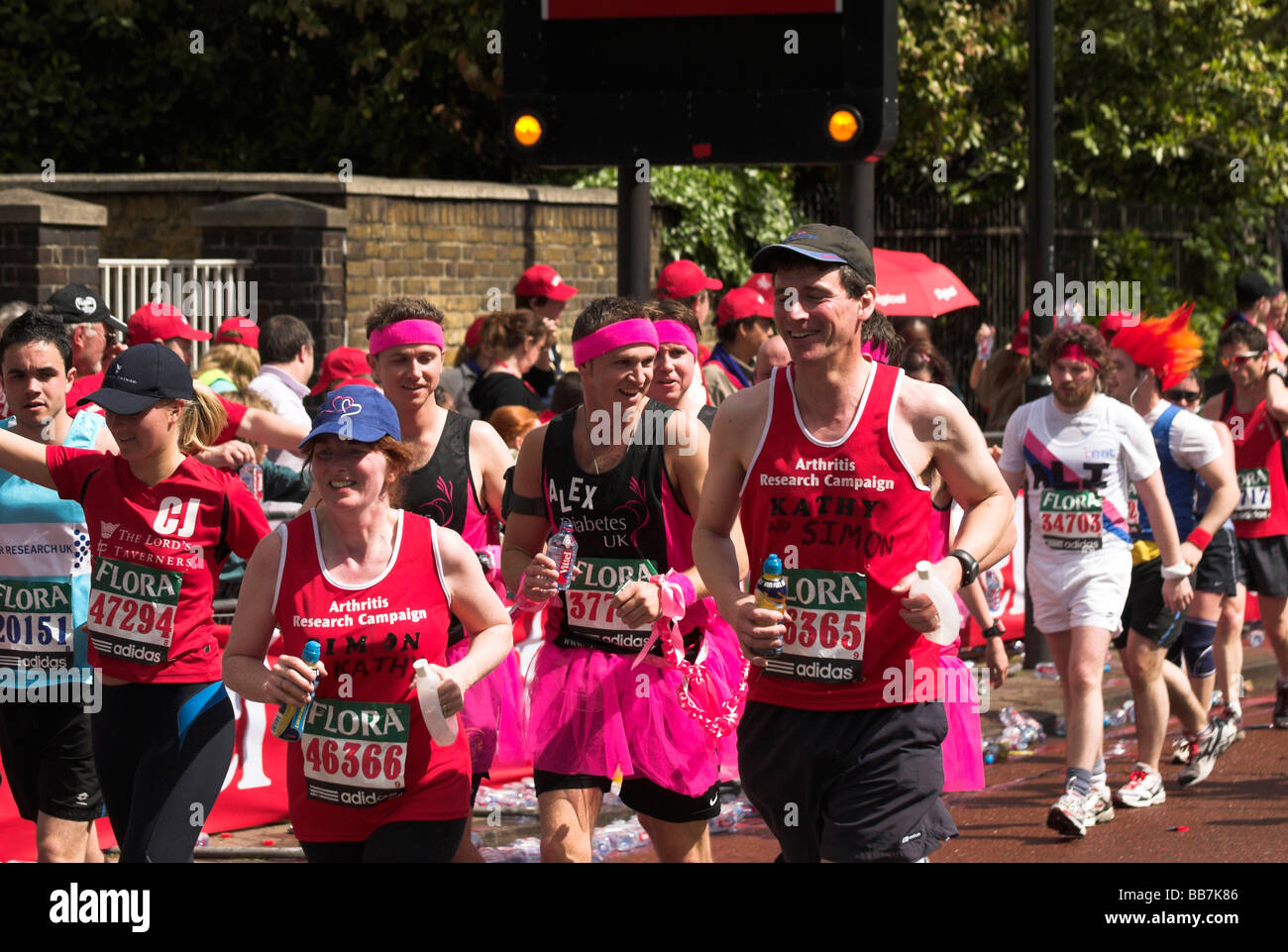 Marathon london sun hi-res stock photography and images - Alamy
