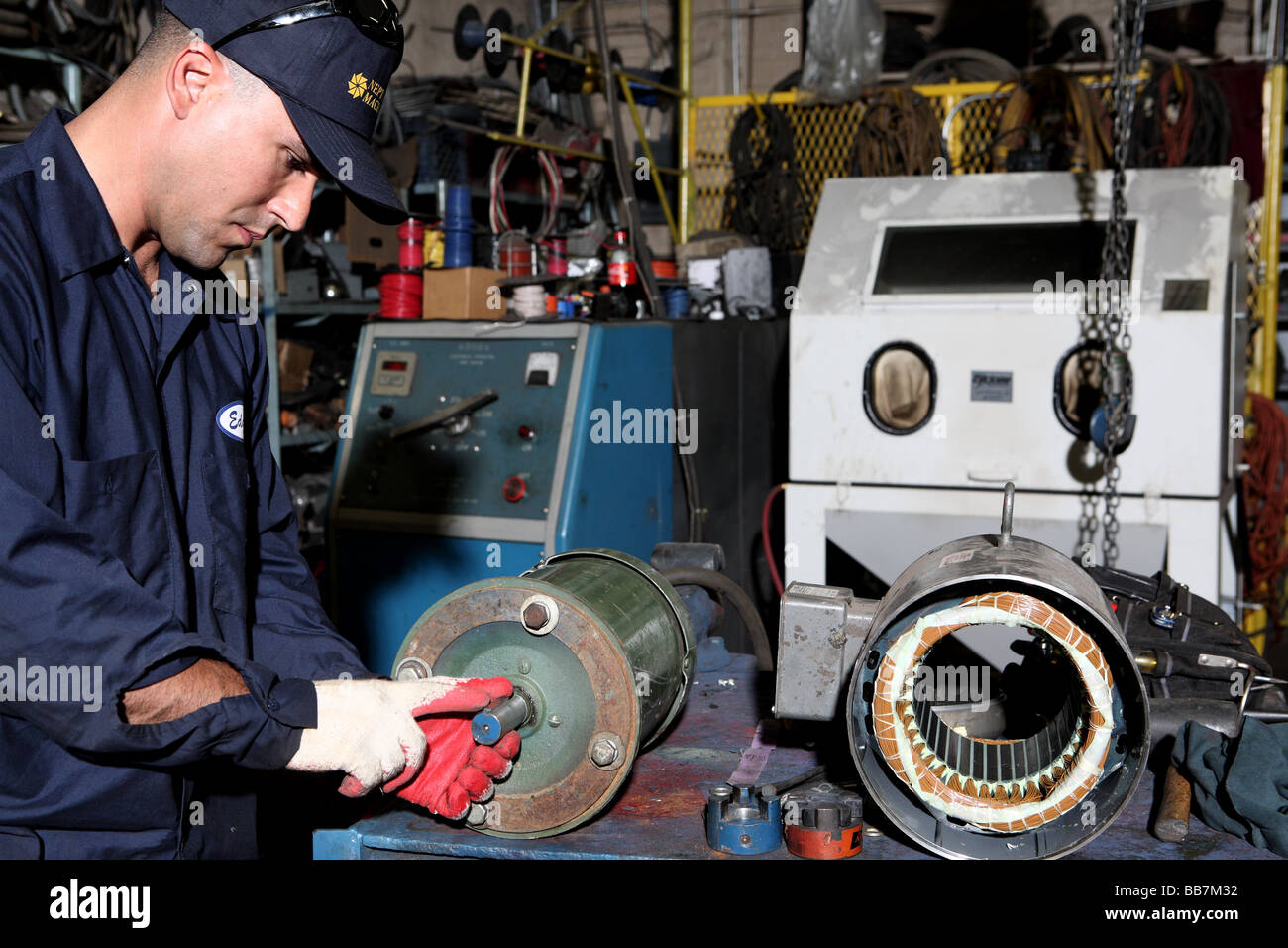 Technical machine hi-res stock photography and images - Alamy