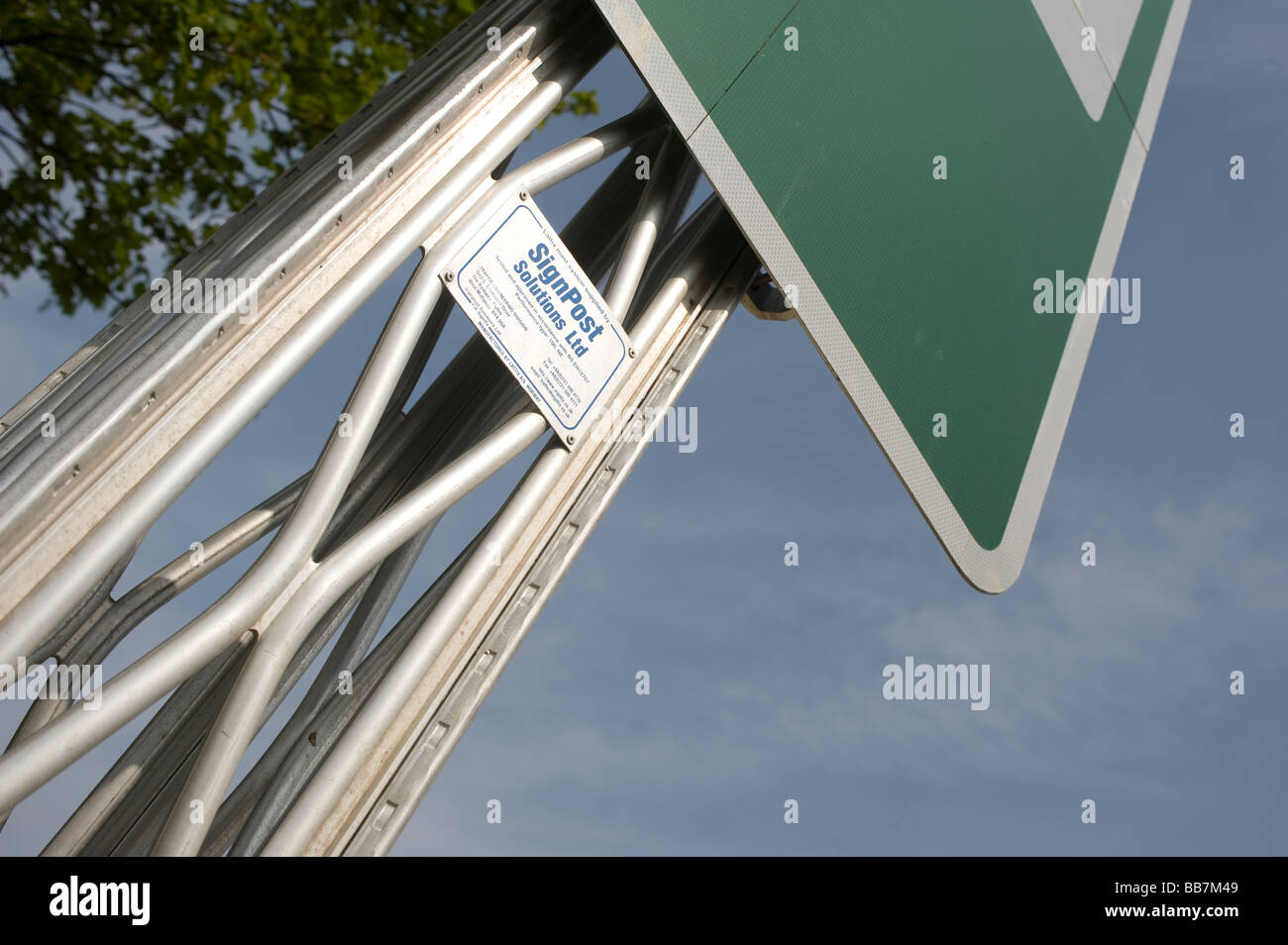 Road sign supported by lattix aluminium masts. Flexible if hit by a ...