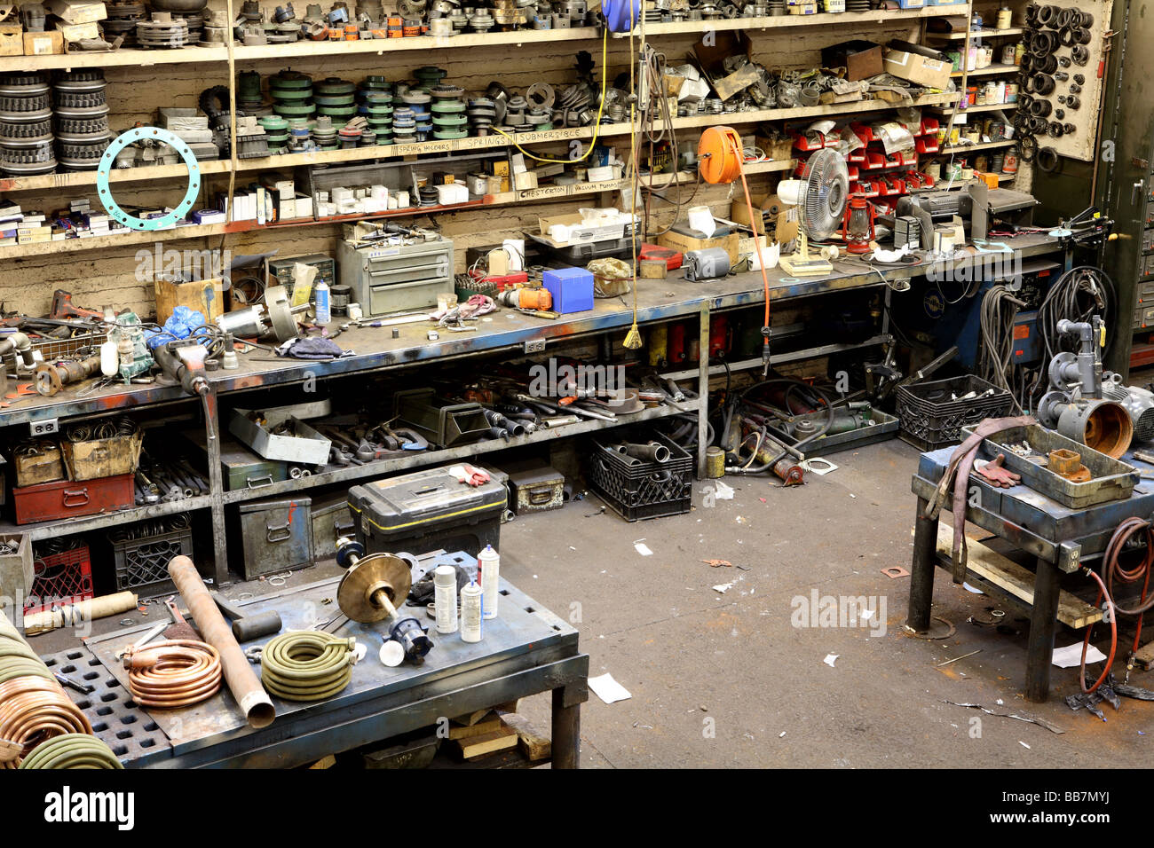 Technical machine hi-res stock photography and images - Alamy