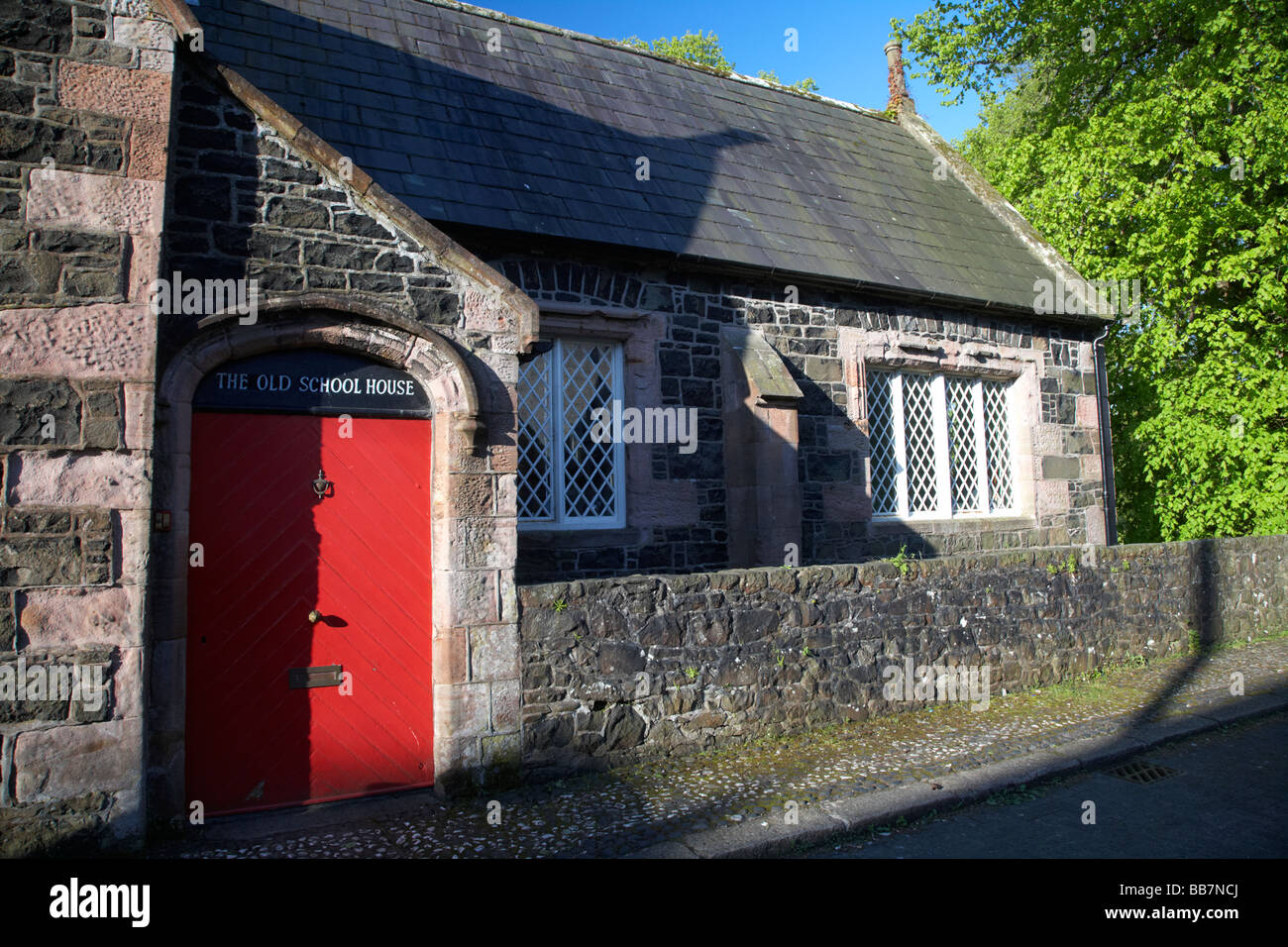 Old schoolhouse ireland hi-res stock photography and images - Alamy