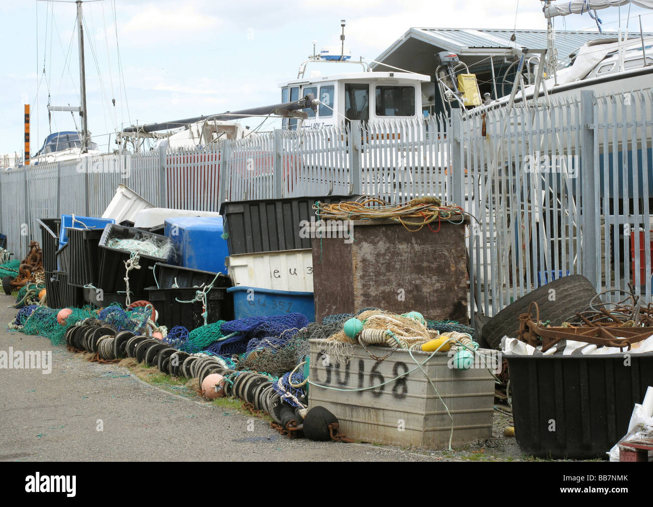 Container with an arrow pointing hi-res stock photography and images ...