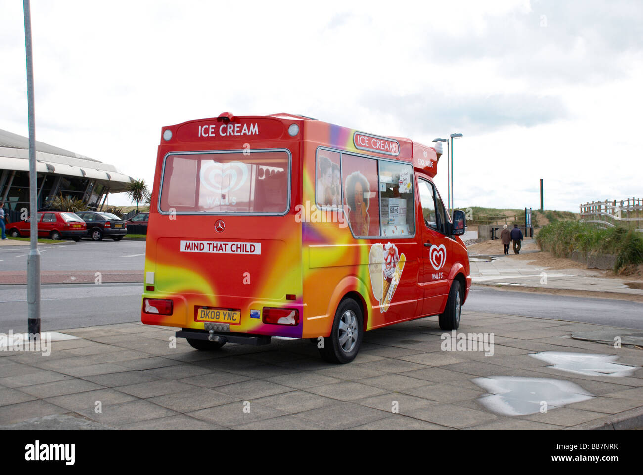 Ice Cream Van Stock Photo - Alamy