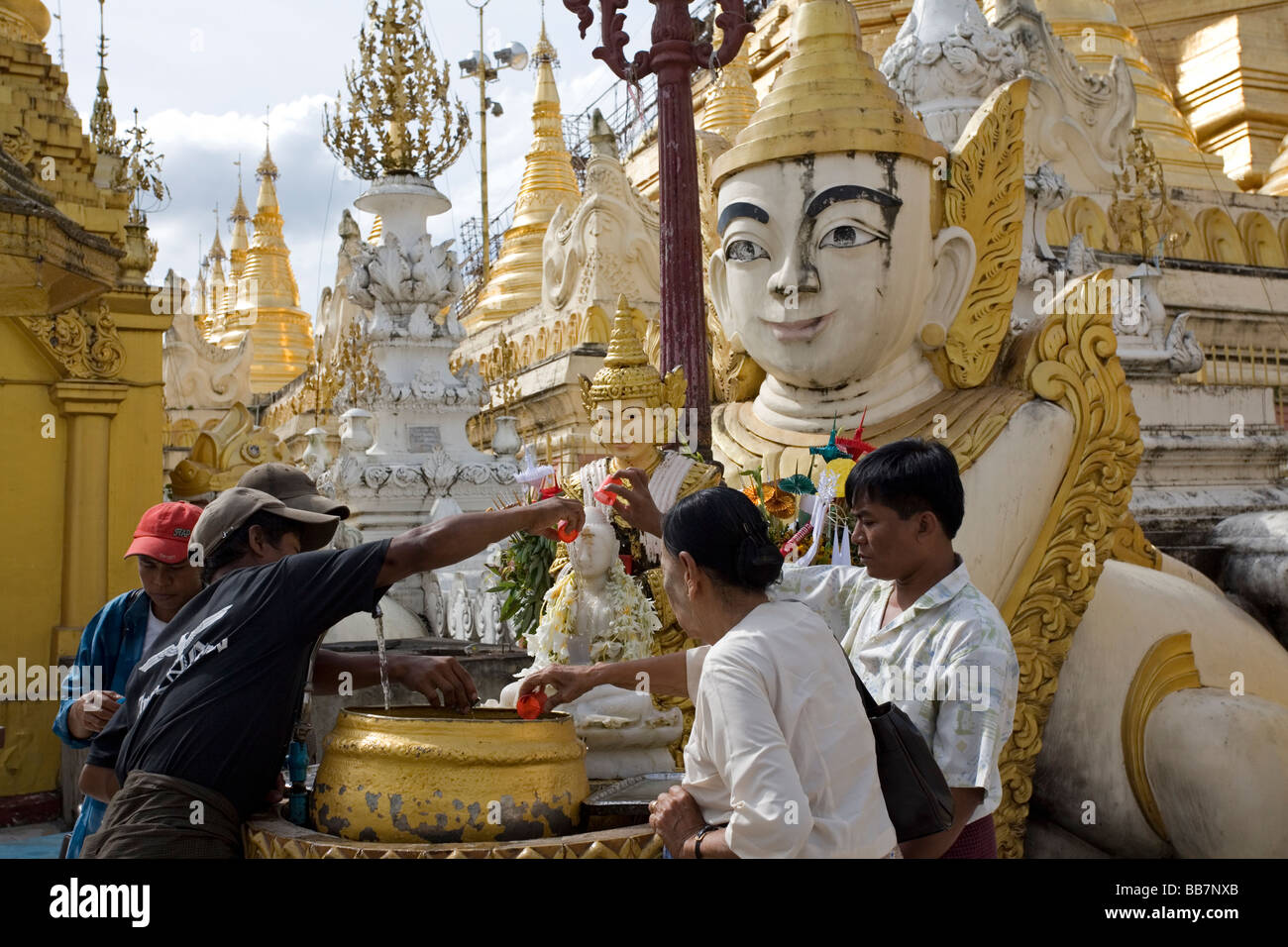 Buddha with devotees hi-res stock photography and images - Alamy
