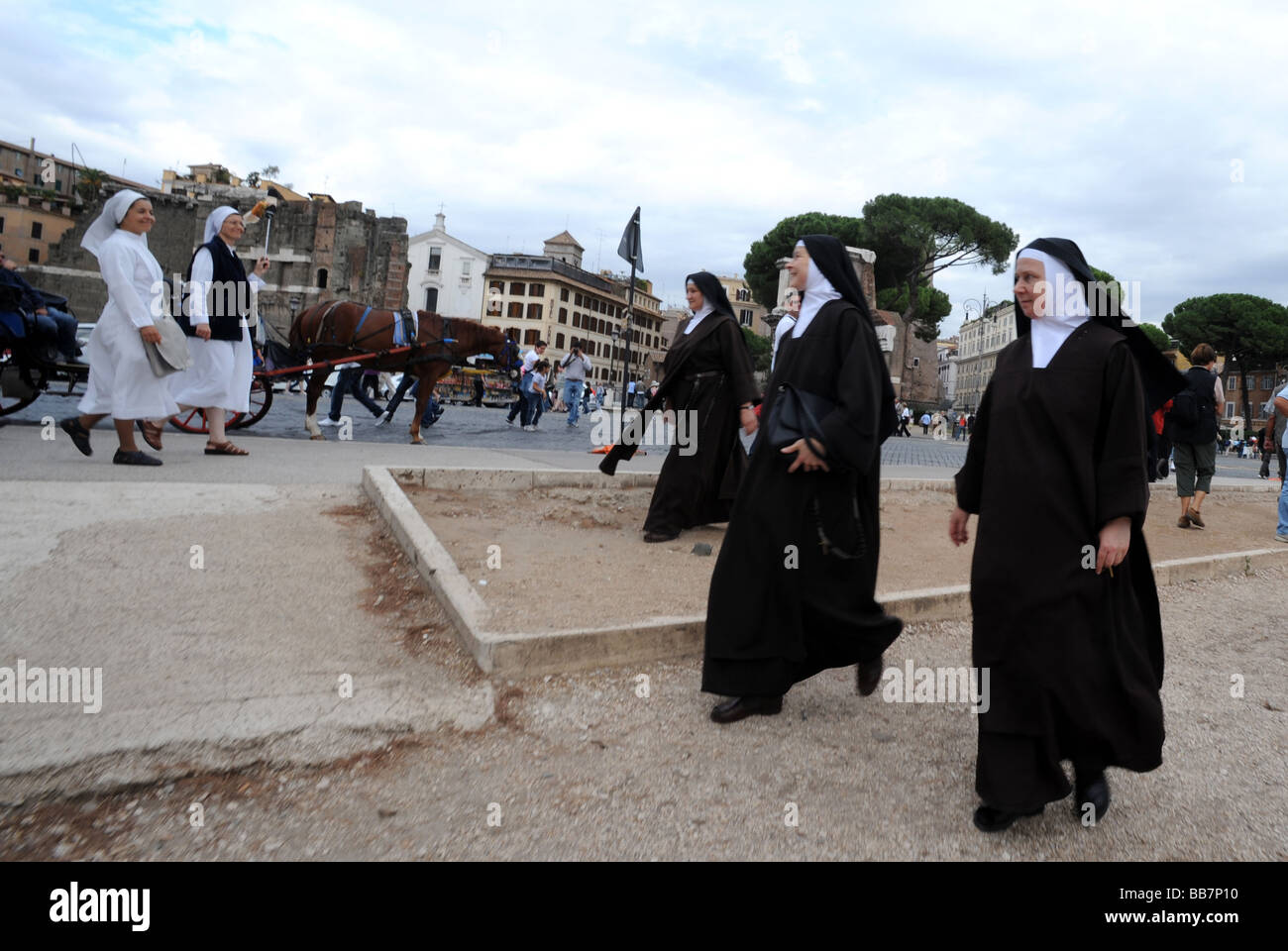 Nun priest rome hi-res stock photography and images - Alamy