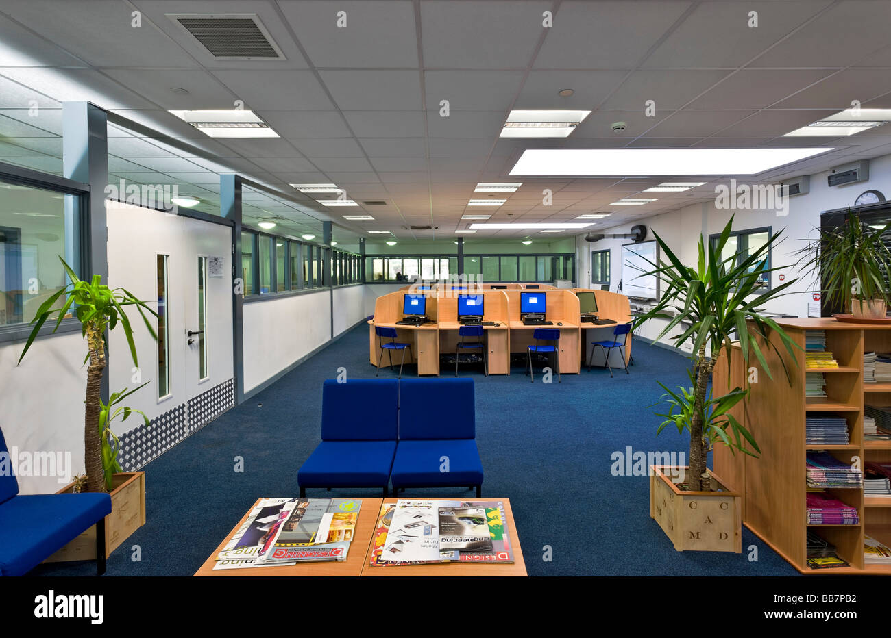 High school classroom uk hi-res stock photography and images - Alamy