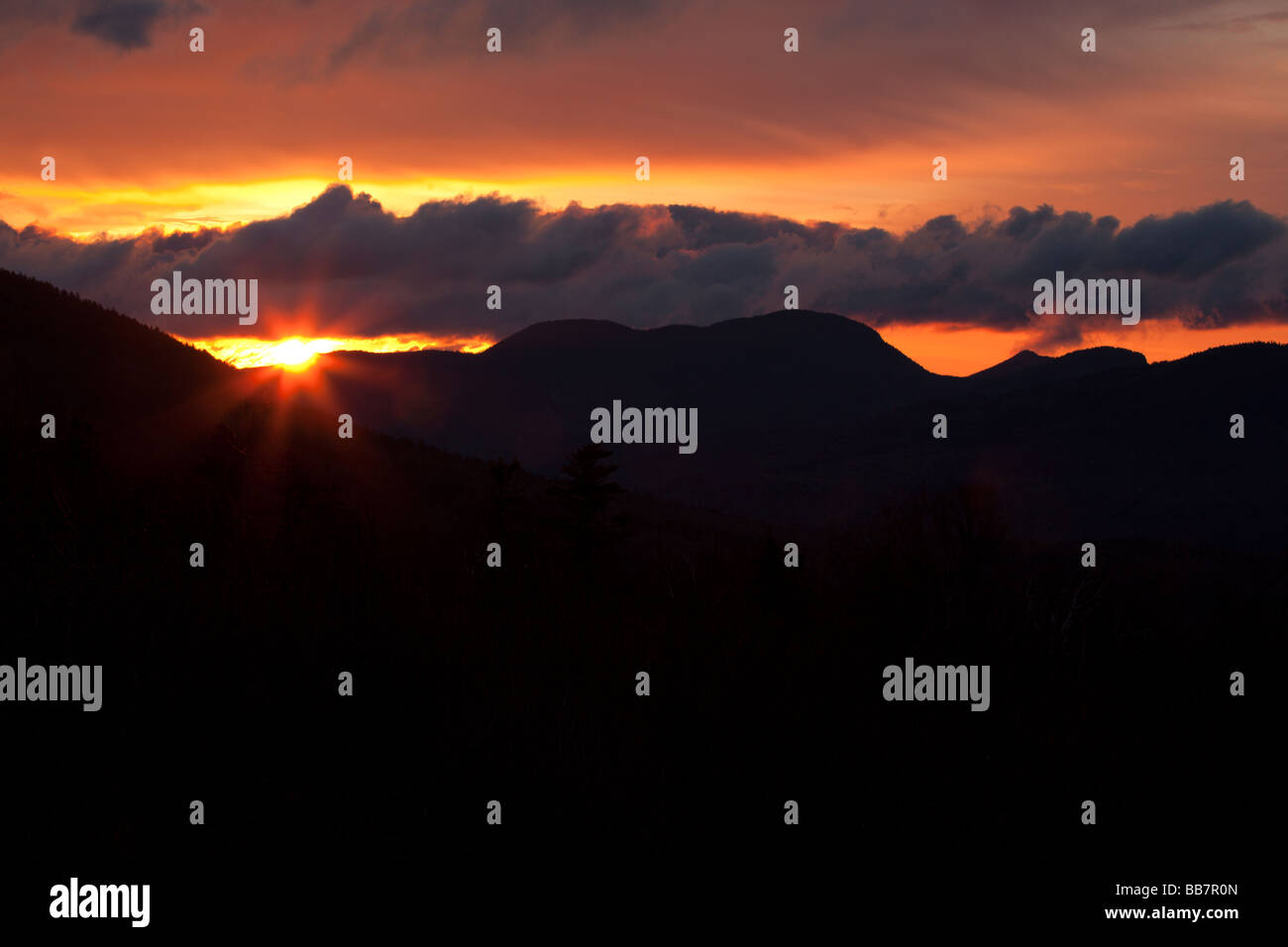 Sunrise from the Kancamagus Highway in the White Mountains New ...