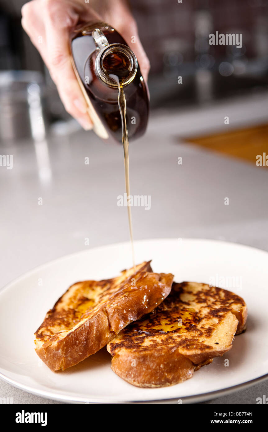French toast with syrup hi-res stock photography and images - Alamy