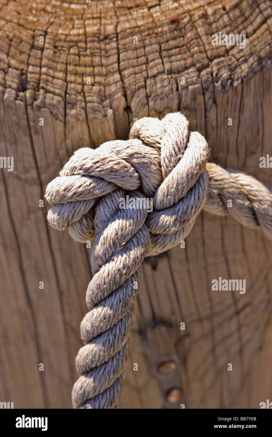 Rope knot hi-res stock photography and images - Alamy