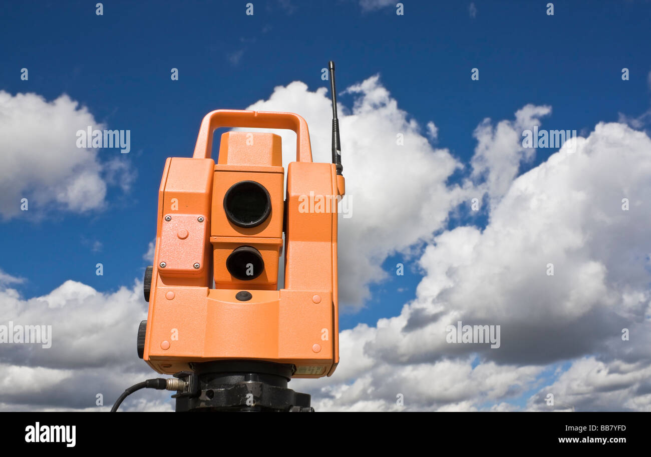 Total station hi-res stock photography and images - Alamy